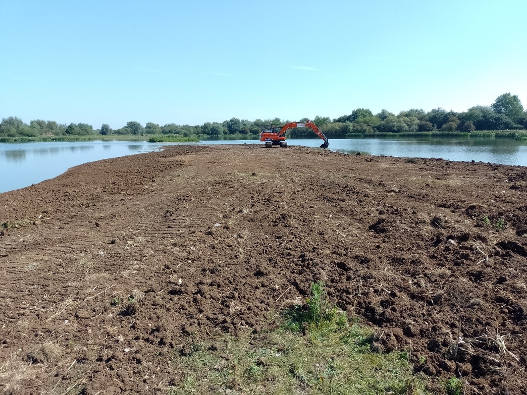 Reprofiling Habitats for Waders in the Nene Valley | Wildlife Trust for ...